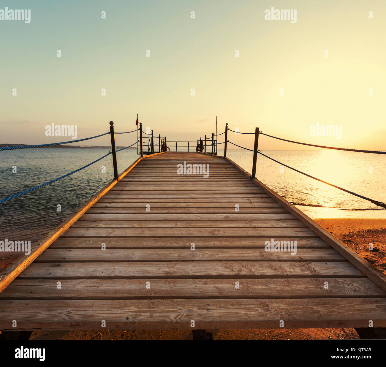 boardwalk on beach Stock Photo - Alamy
