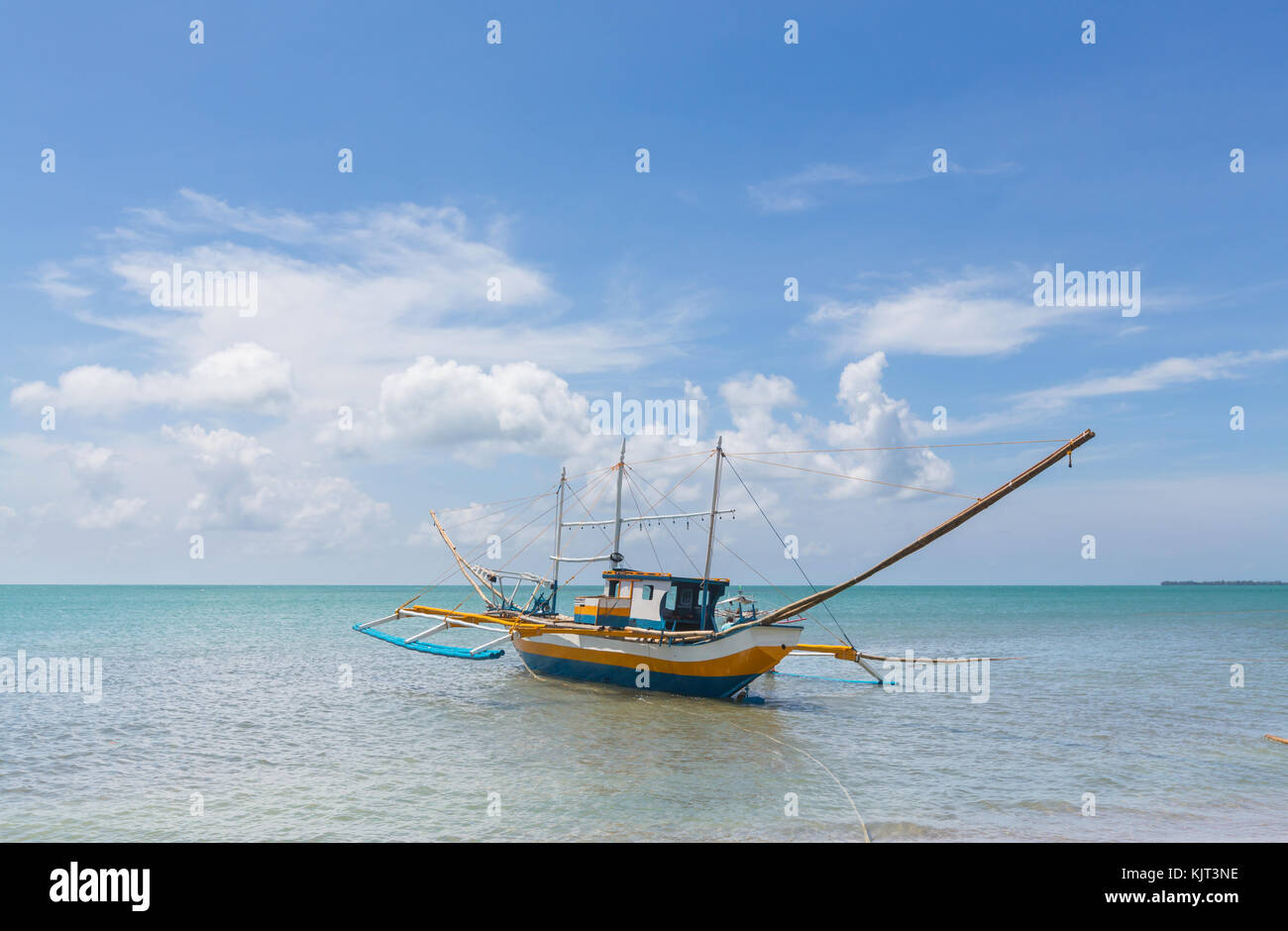 Traditional Philippino boat in the sea, Palawan island, Philippines ...