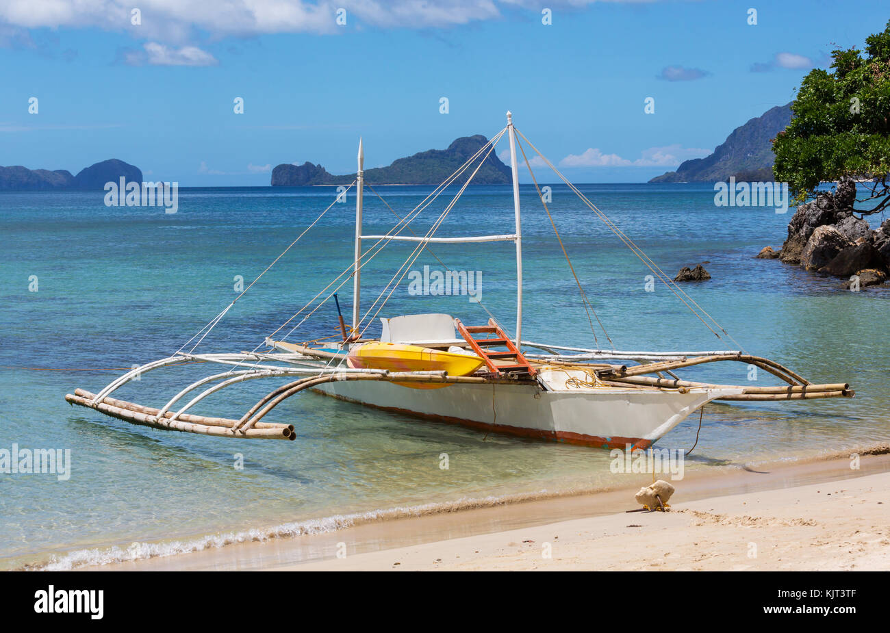 Traditional Philippino boat in the sea, Palawan island, Philippines ...