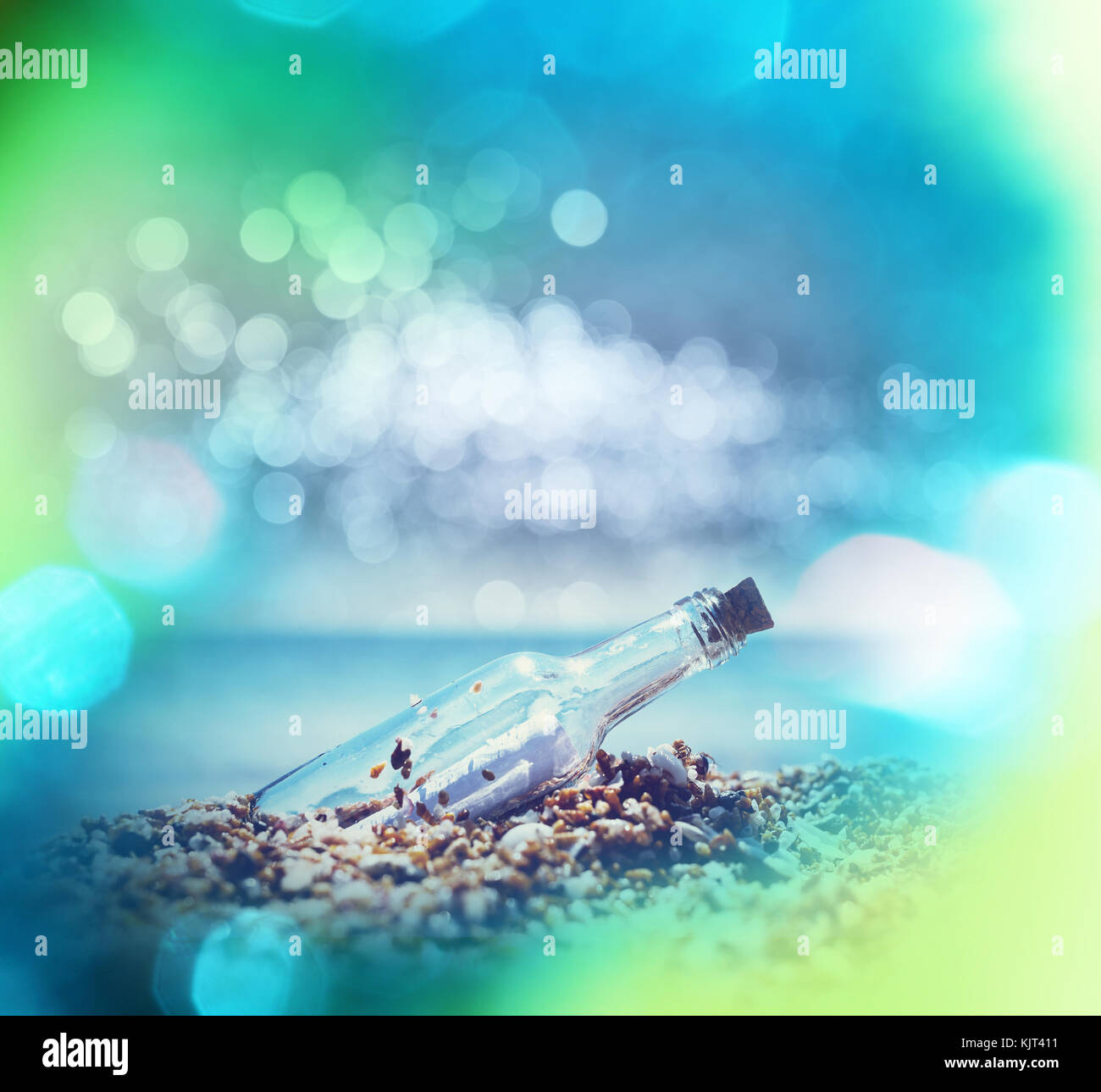 Message in bottle Stock Photo - Alamy