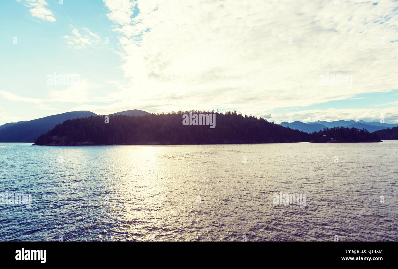 Beautiful seascape along Pacific coast of British Columbia, Canada ...