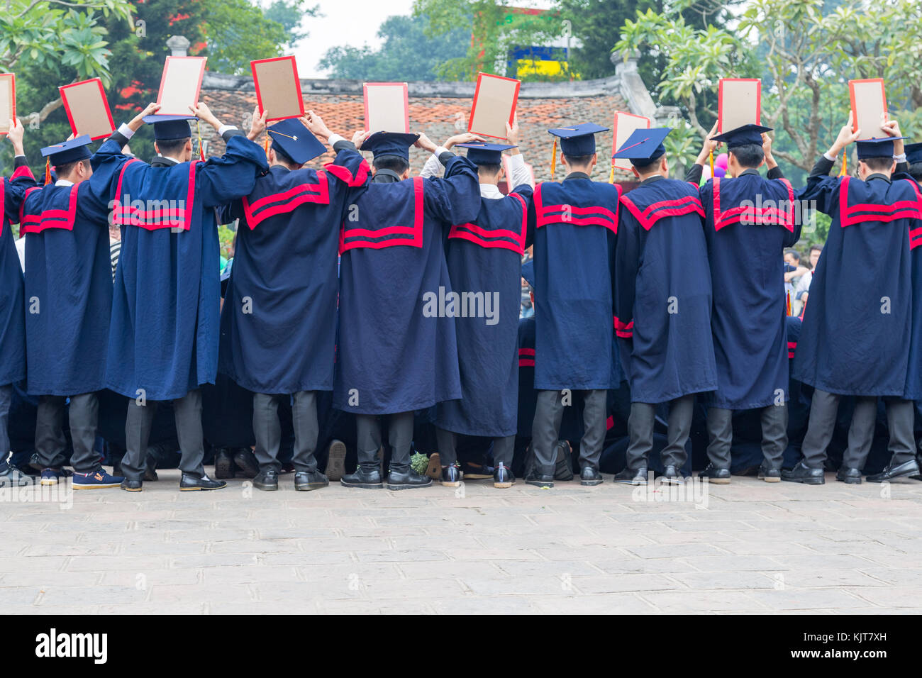 Vietnam hanoi dragon sculpture hi-res stock photography and images - Alamy