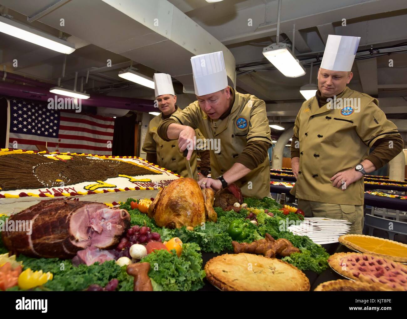 Carving a Turkey Stock Photo - Alamy