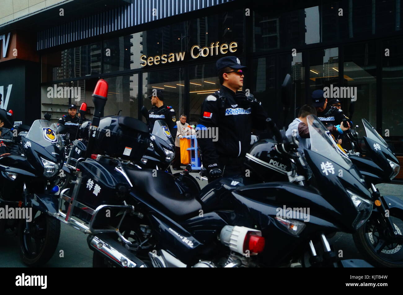 Shenzhen police open day scene, the appearance of the motorcycle ...