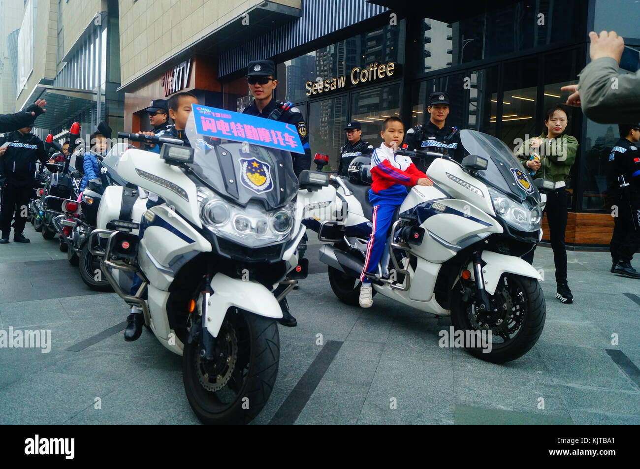 Shenzhen police open day scene, the appearance of the motorcycle ...