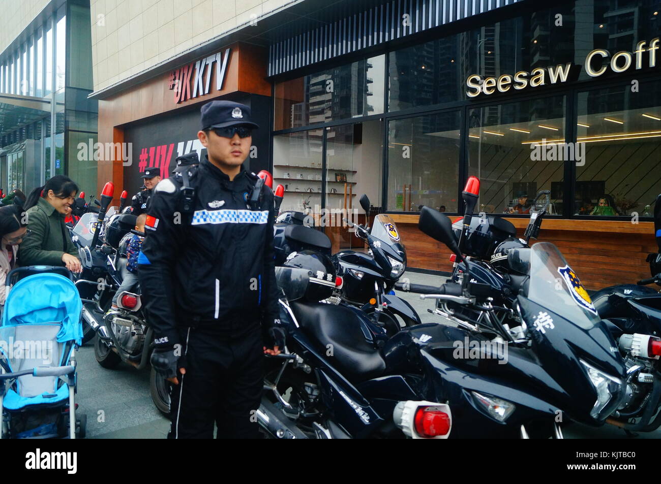 Shenzhen police open day scene, the appearance of the motorcycle ...