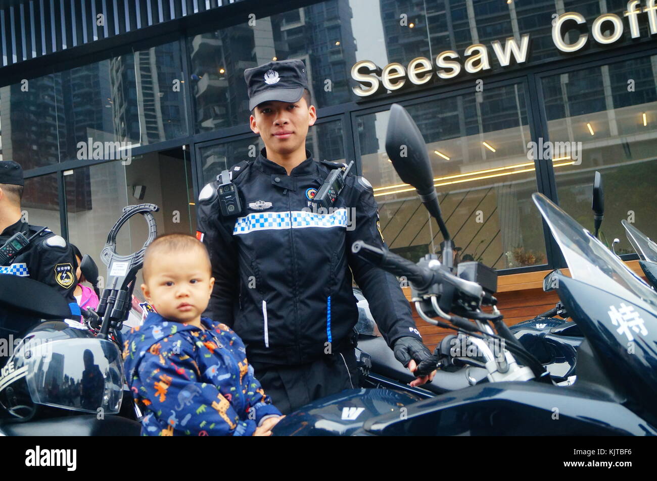 Shenzhen police open day scene, the appearance of the motorcycle ...