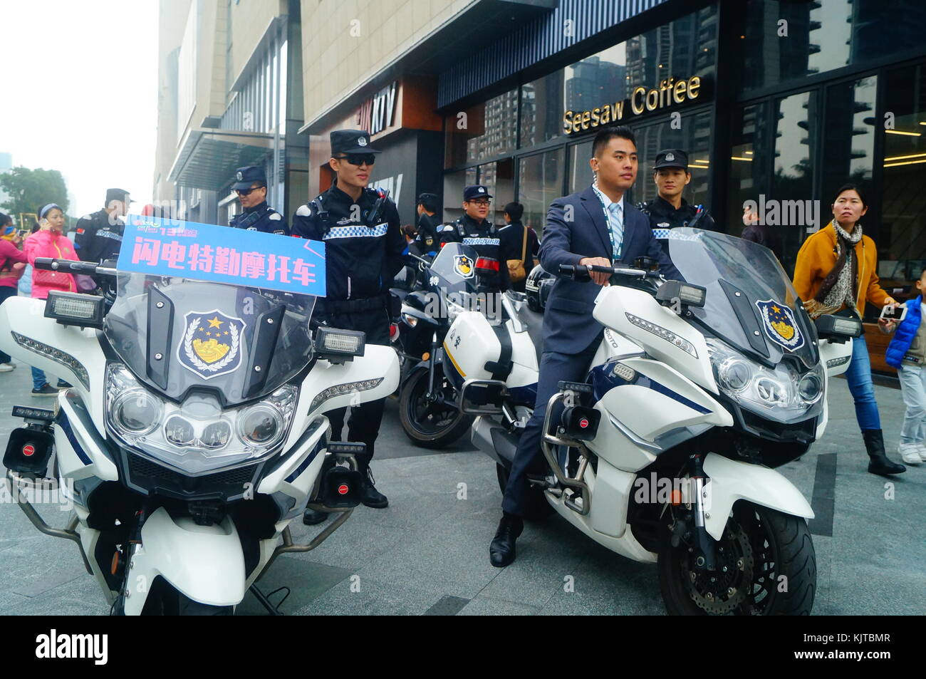 Shenzhen police open day scene, the appearance of the motorcycle ...
