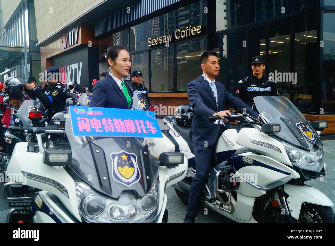 Shenzhen police open day scene, the appearance of the motorcycle ...