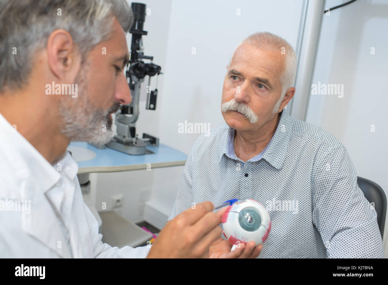 Understanding explanation hi-res stock photography and images - Alamy