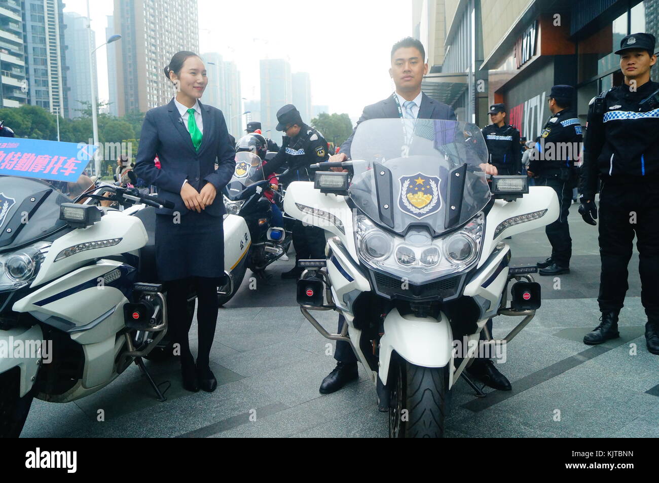 Shenzhen police open day scene, the appearance of the motorcycle ...