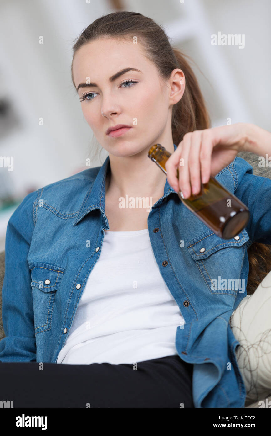 pretty woman drinking beer Stock Photo - Alamy