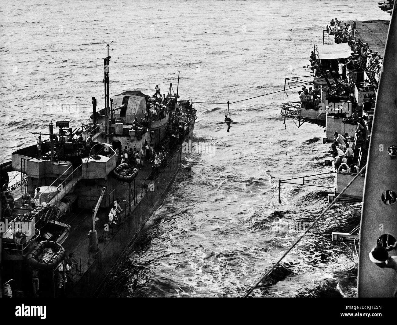 1945 japan surrenders to the allies Black and White Stock Photos ...