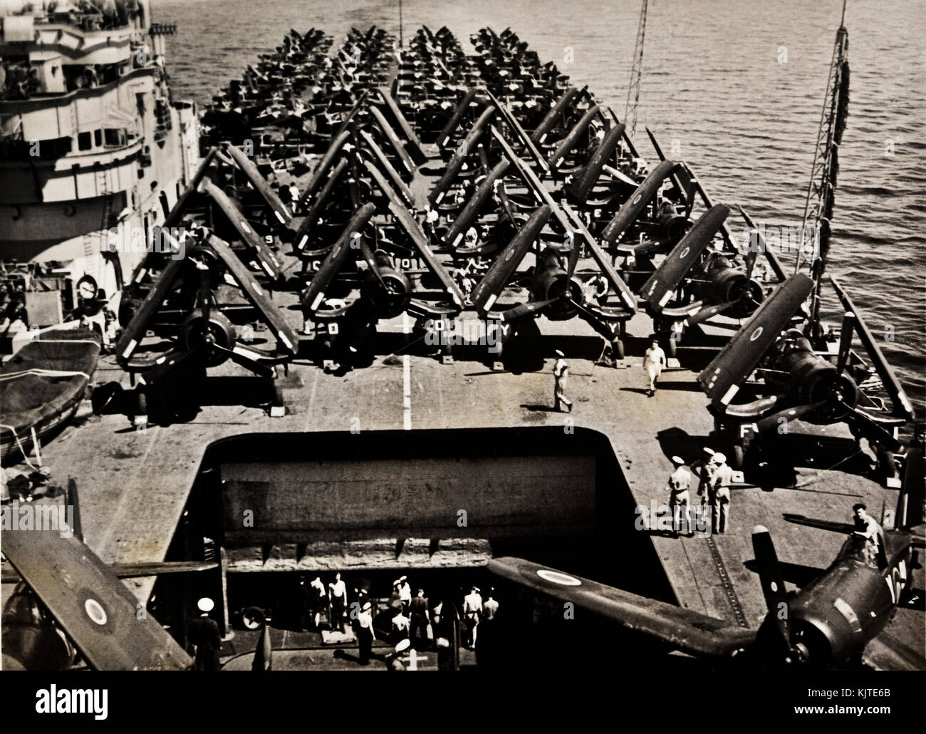 Hms glory aircraft carrier hi-res stock photography and images - Alamy