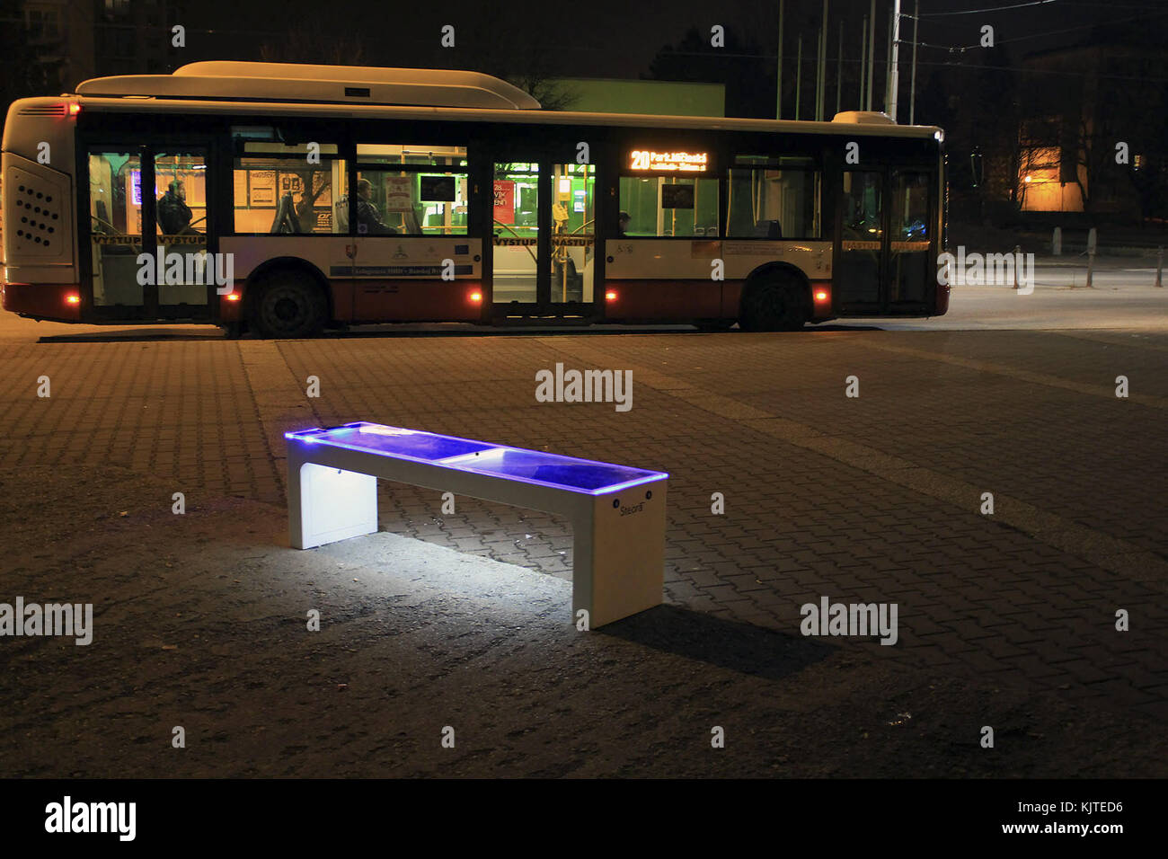 Presentation of the Steora Intelligent Bench, aka "the world's best ...