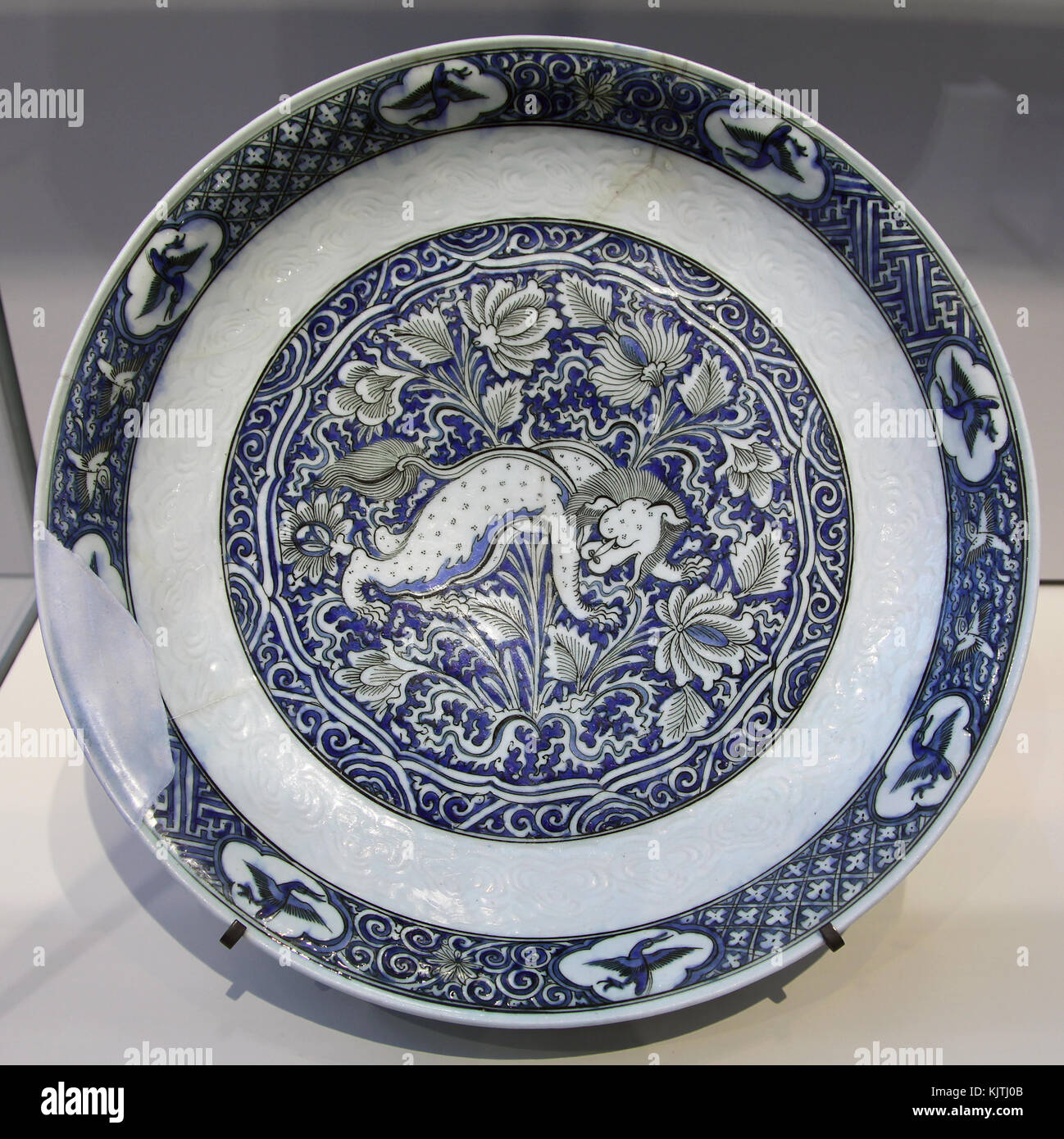 Ceramique plate with painted decorations from iran 1600-1700 Stock ...