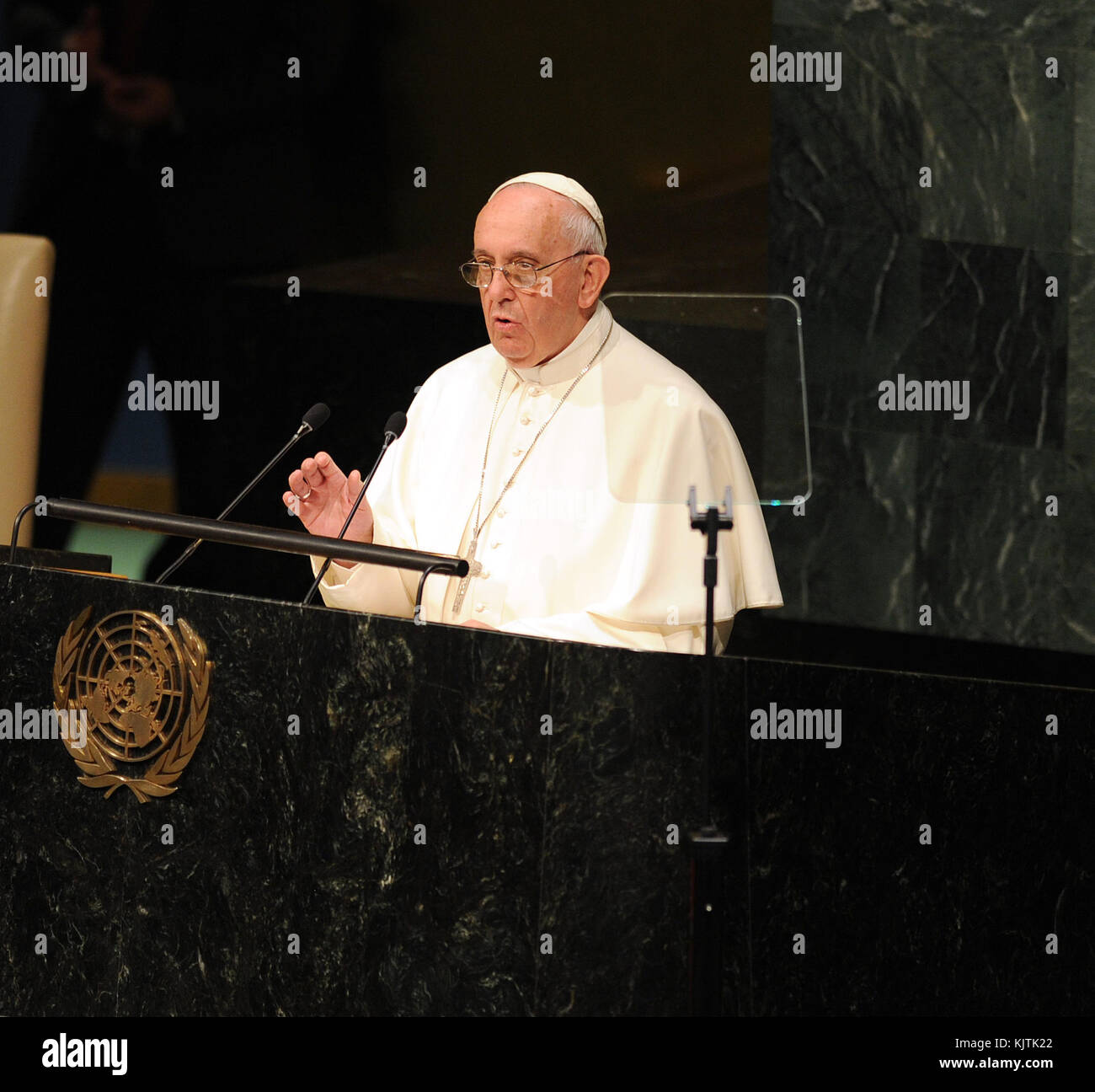 NEW YORK, NY - SEPTEMBER 25: Pope Francis addresses The United Nations ...