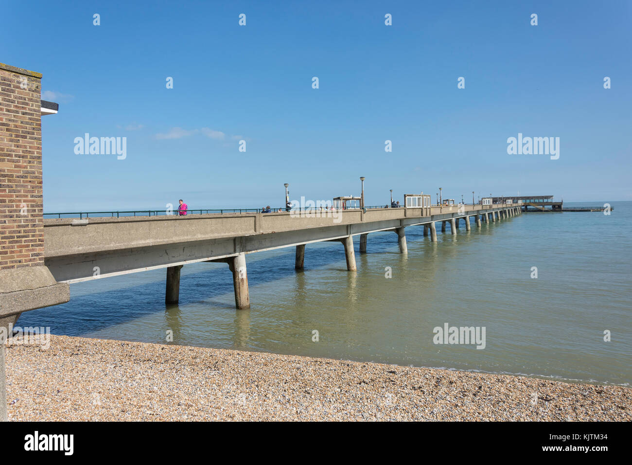 Deal Pier and beach,Deal, Kent, England, United Kingdom Stock Photo - Alamy