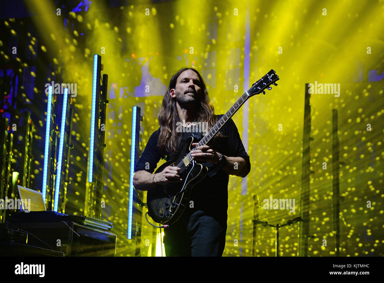 Roy mitchell cardenas hi-res stock photography and images - Alamy