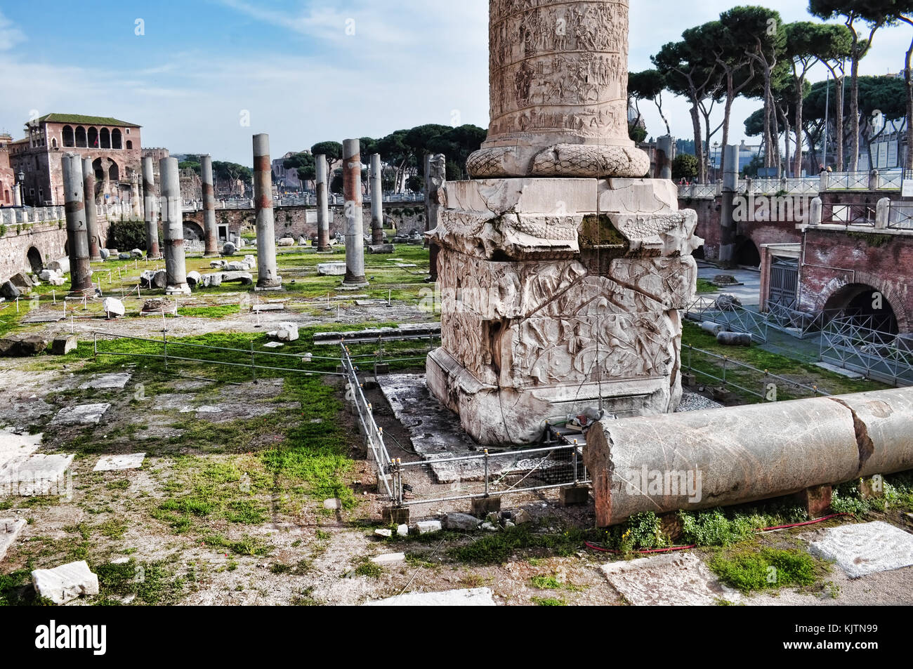 Trajan's Column a Roman triumphal column in Rome, Italy Stock Photo - Alamy