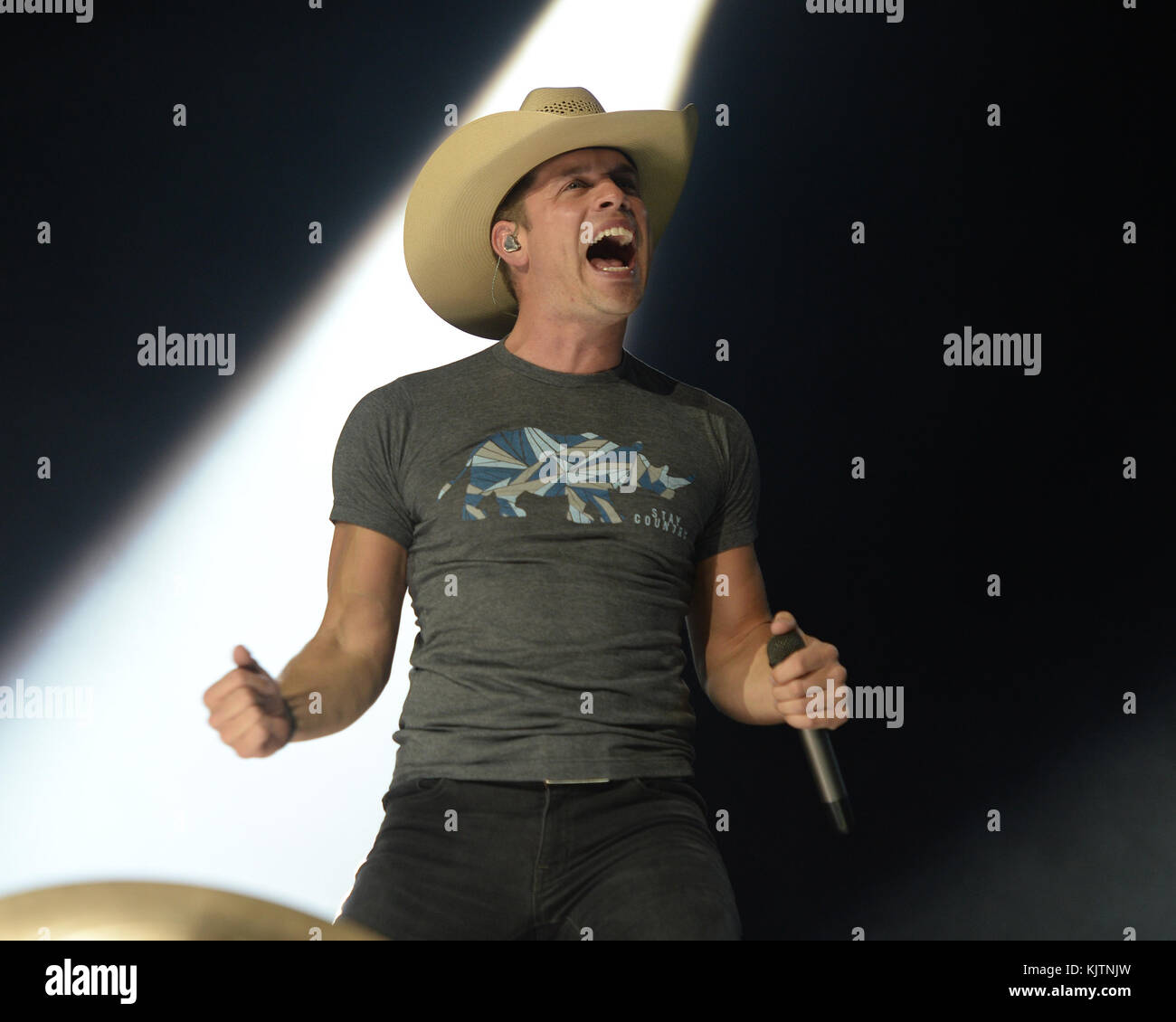 HOLLYWOOD FL - NOVEMBER 11: Dustin Lynch performs at Hard Rock Live ...
