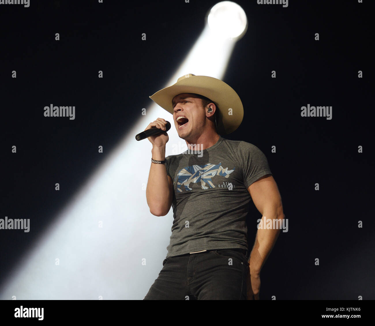 HOLLYWOOD FL - NOVEMBER 11: Dustin Lynch performs at Hard Rock Live ...