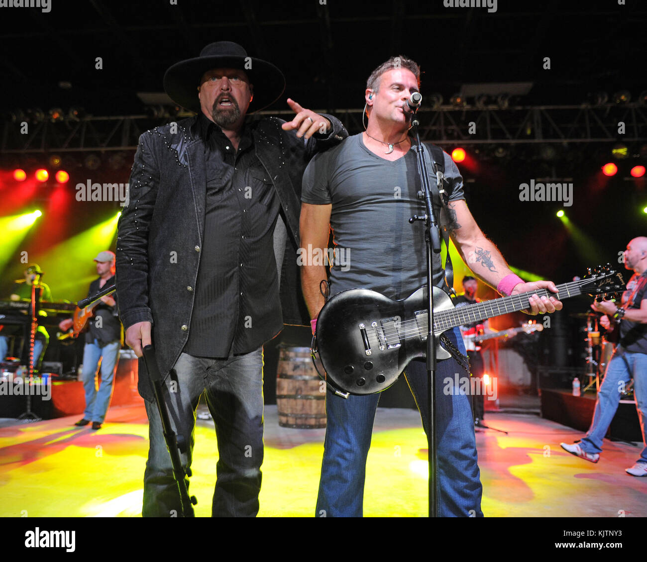 POMPANO BEACH FL - OCTOBER 15: Eddie Montgomery, Troy Gentry of ...