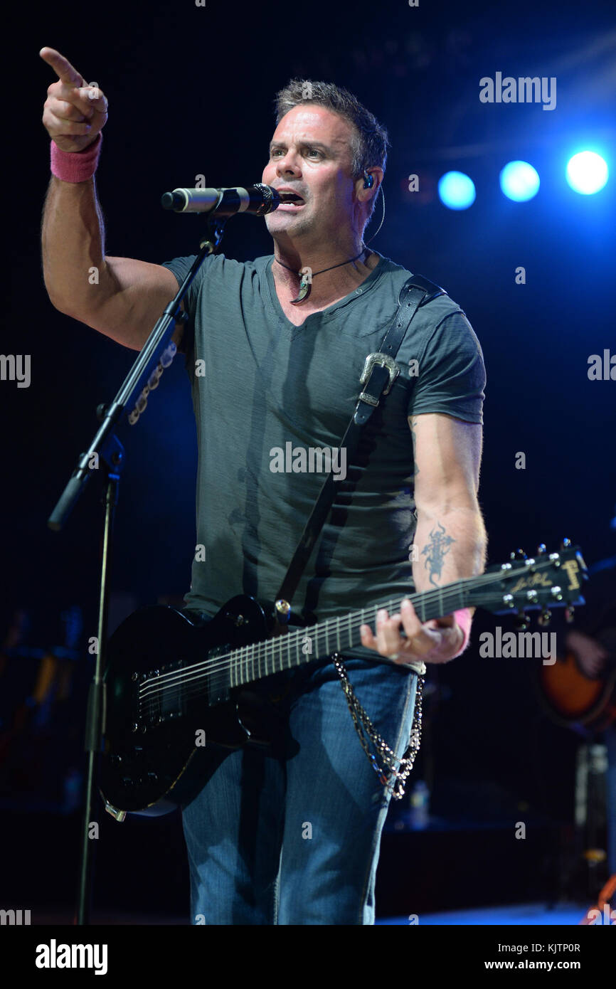 Troy gentry montgomery gentry hi-res stock photography and images - Alamy