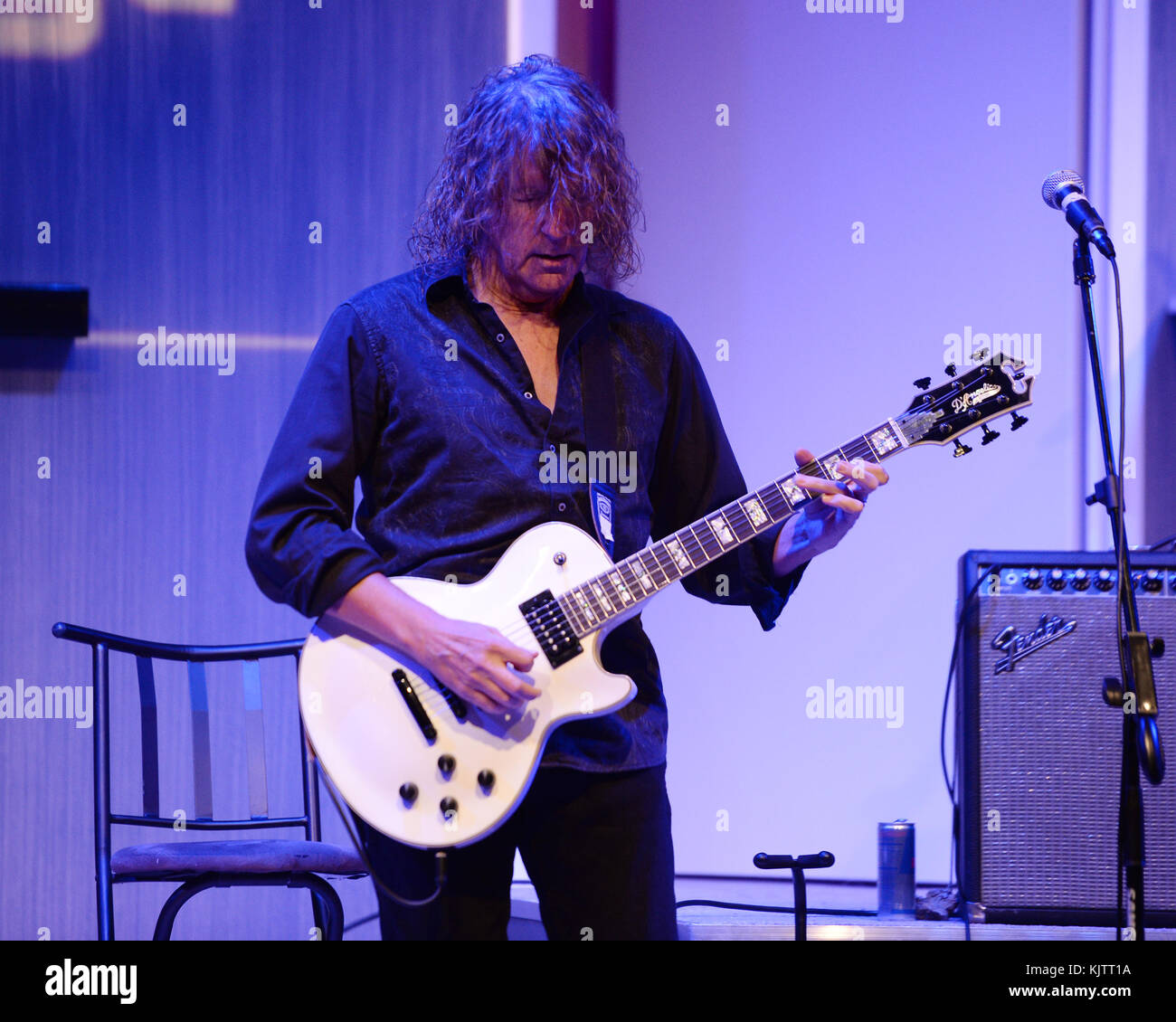 Zebra perform at arts garage in delray beach hi-res stock photography ...