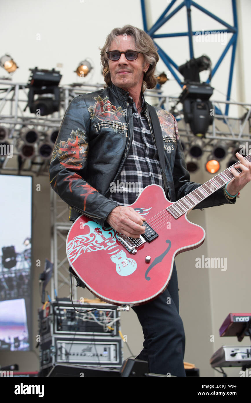 WEST PALM BEACH, FL - APRIL 30: (EMBARGOED TILL 05/03016) Rick ...