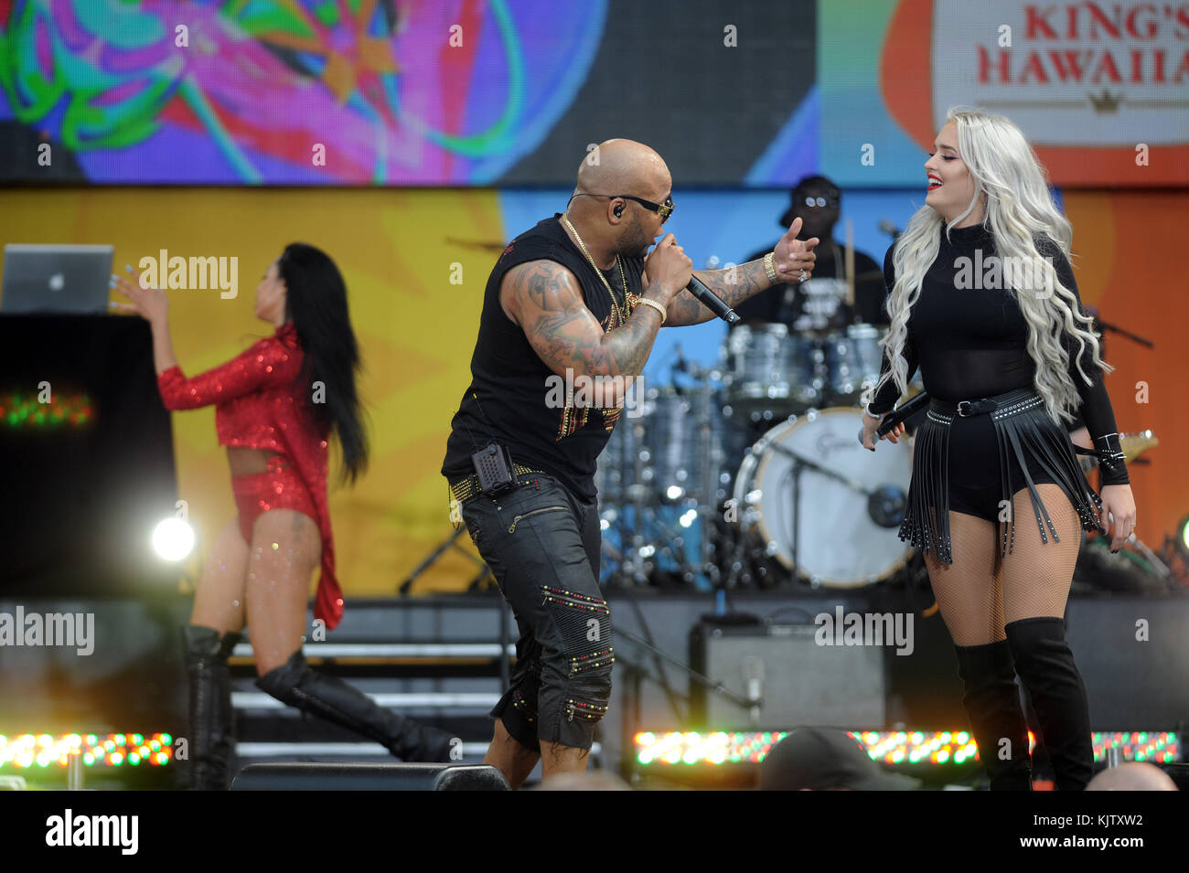 NEW YORK, NY - MAY 27: Rapper Flo Rida and Macy Kate perform during ABC ...