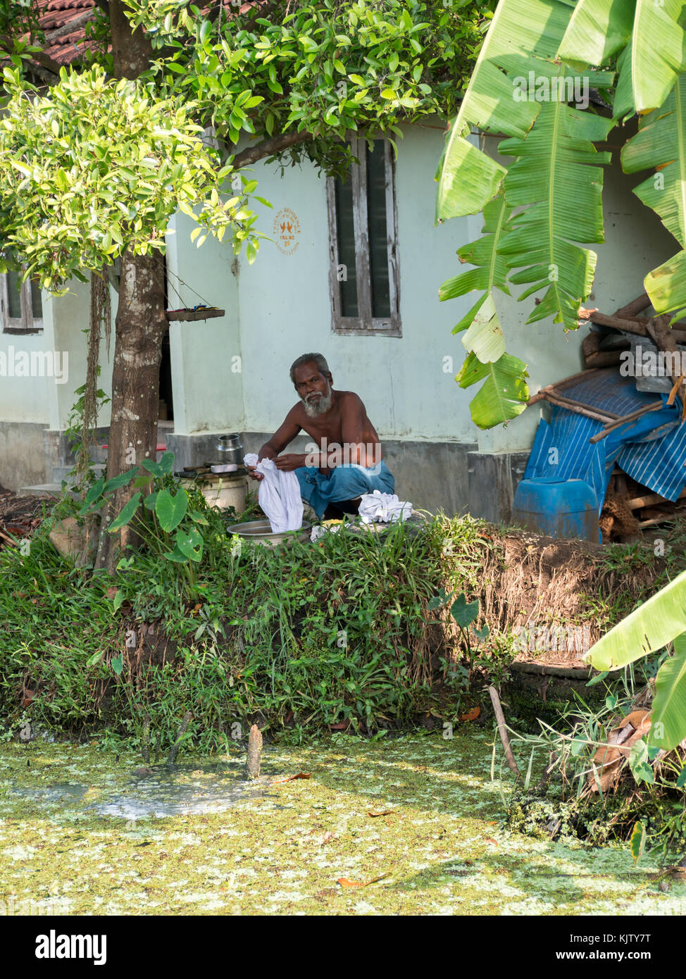 Life in backwaters kerala hi-res stock photography and images - Alamy