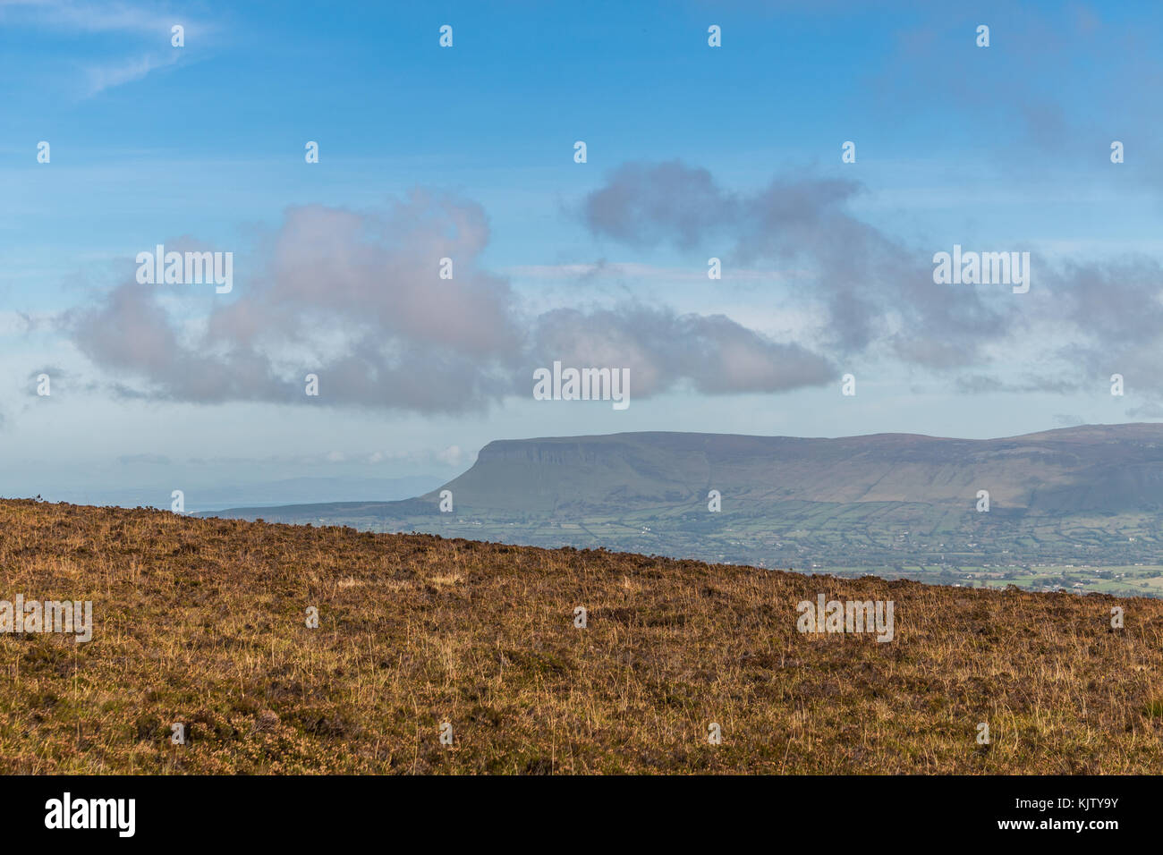 Sligo ireland benbulbin hi-res stock photography and images - Alamy