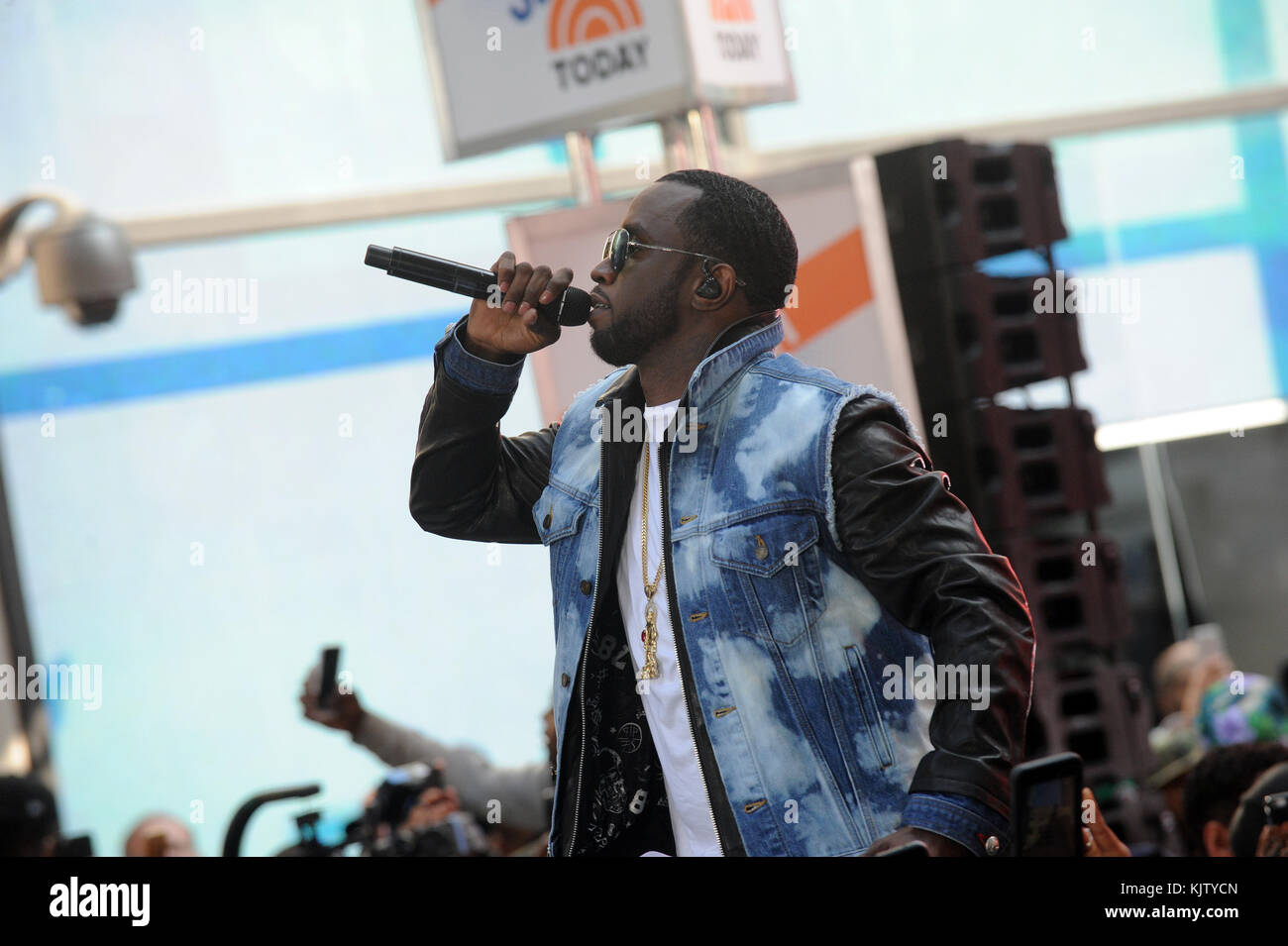 NEW YORK, NY - MAY 20: Sean Combs performs on NBC's 'Today' at ...