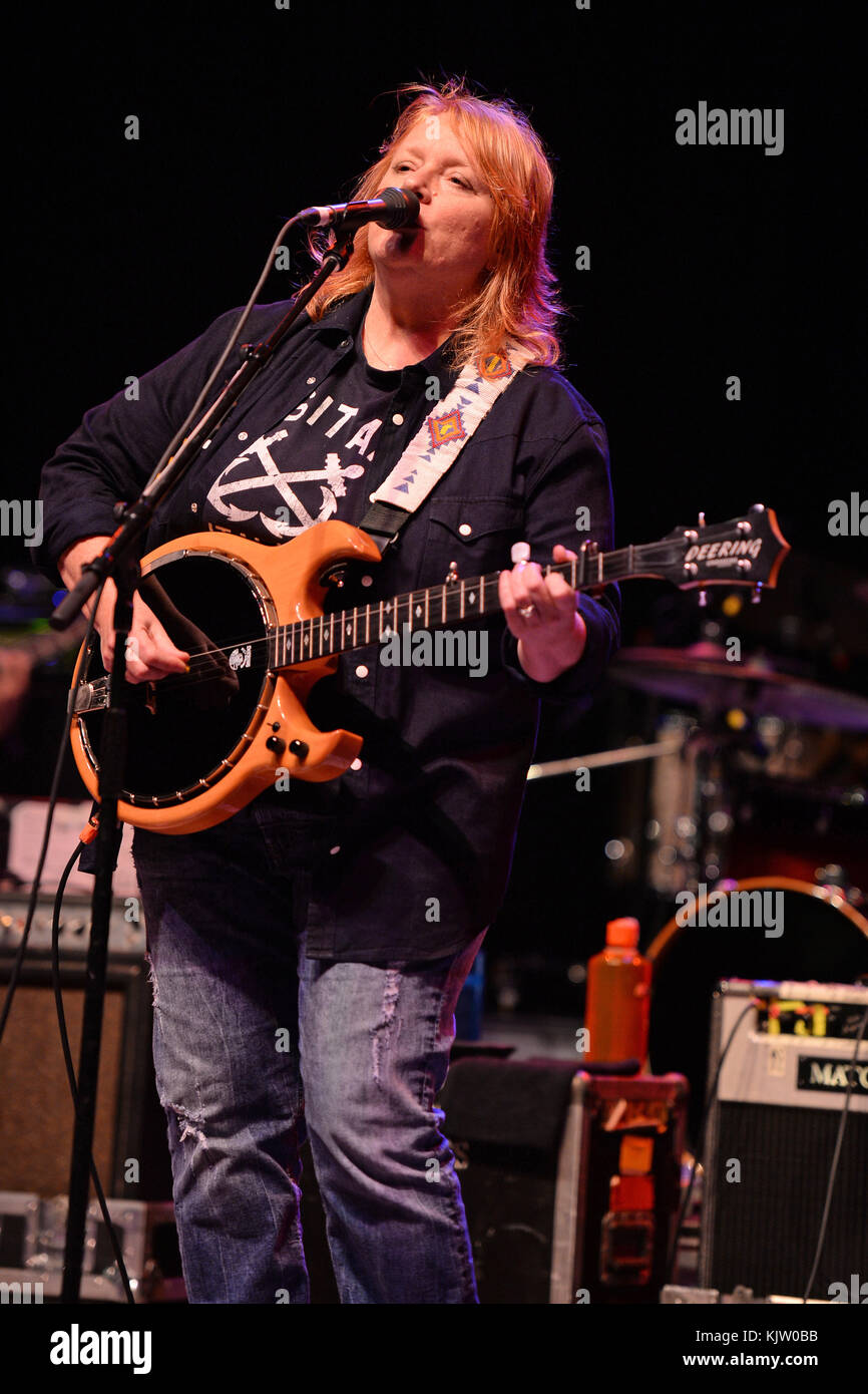 Emily saliers hi-res stock photography and images - Alamy