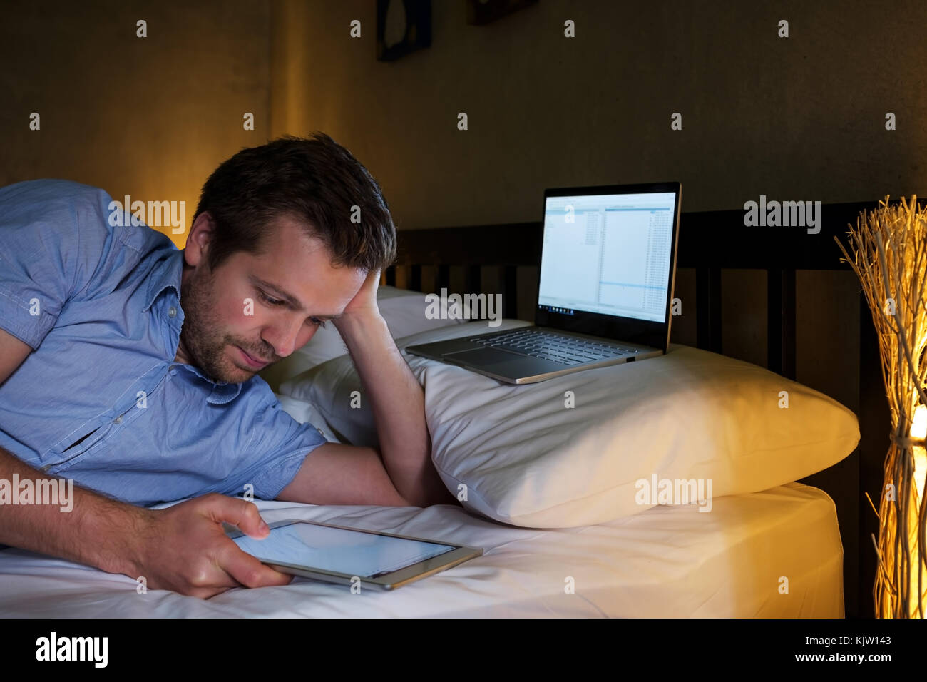 Internet bed hi-res stock photography and images - Alamy