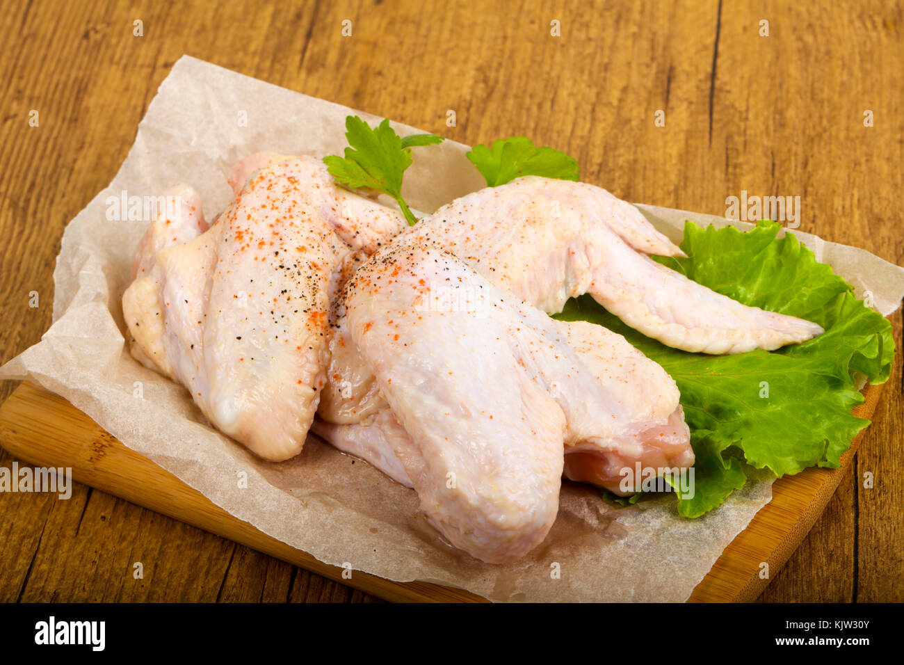 Raw chicken wings ready for cooking Stock Photo - Alamy