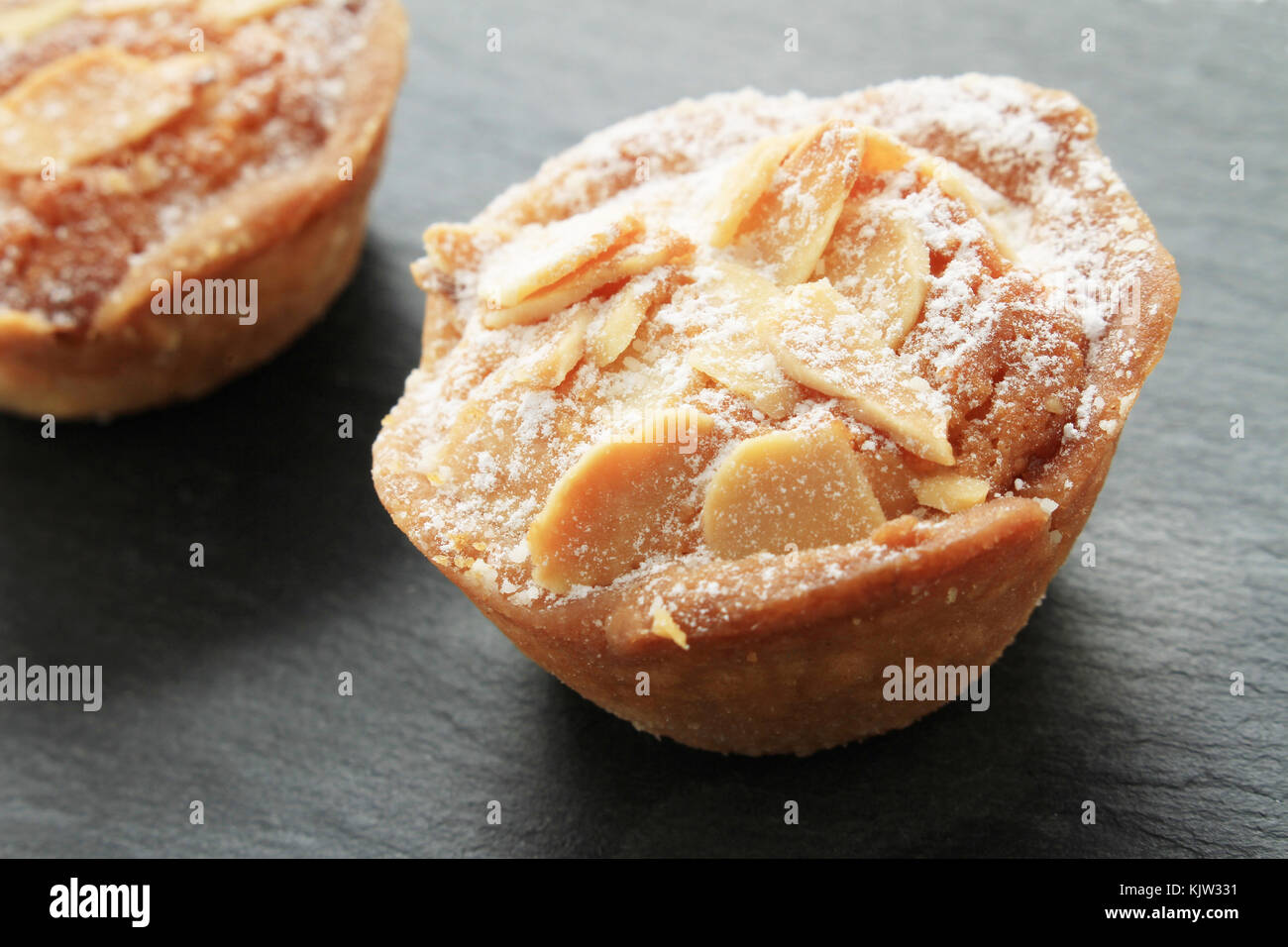 traditional bakewell tart pudding Stock Photo - Alamy