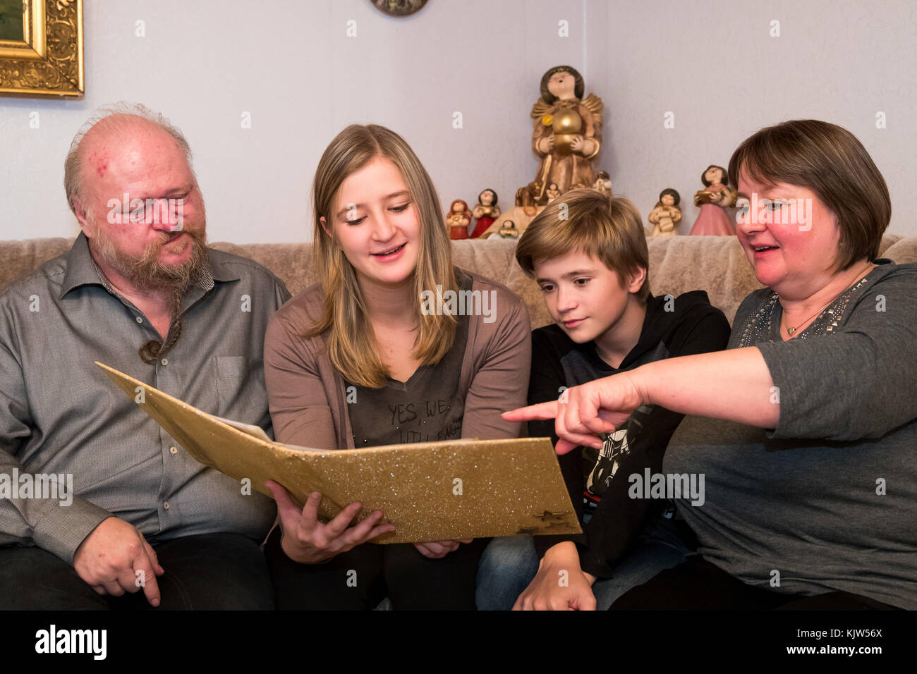 Nuremberg, Germany. 14th Nov, 2017. The Nuremberg Christ Child, Rebecca ...