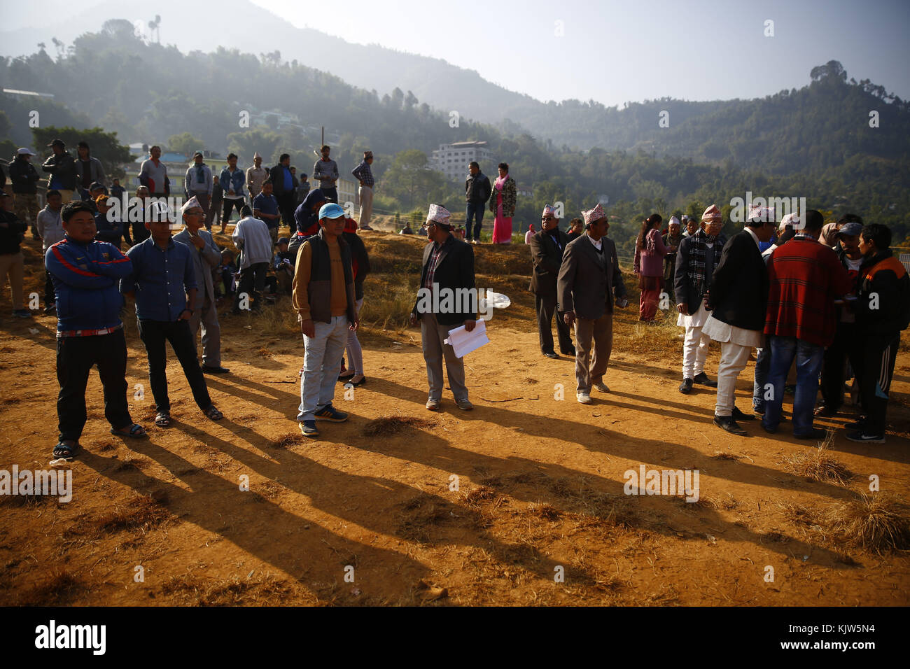 Phidim, Nepal. 26th Nov, 2017. People gather to cast their votes ...