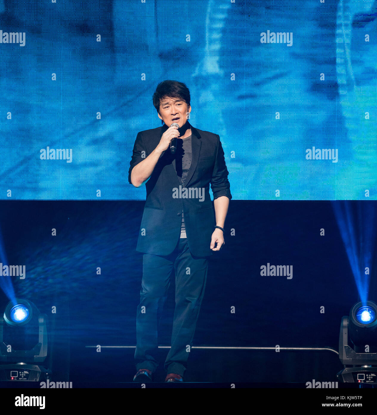 Las Vegas, NV, USA. 25th Nov, 2017. ***HOUSE COVERAGE*** Wakin Chau ...