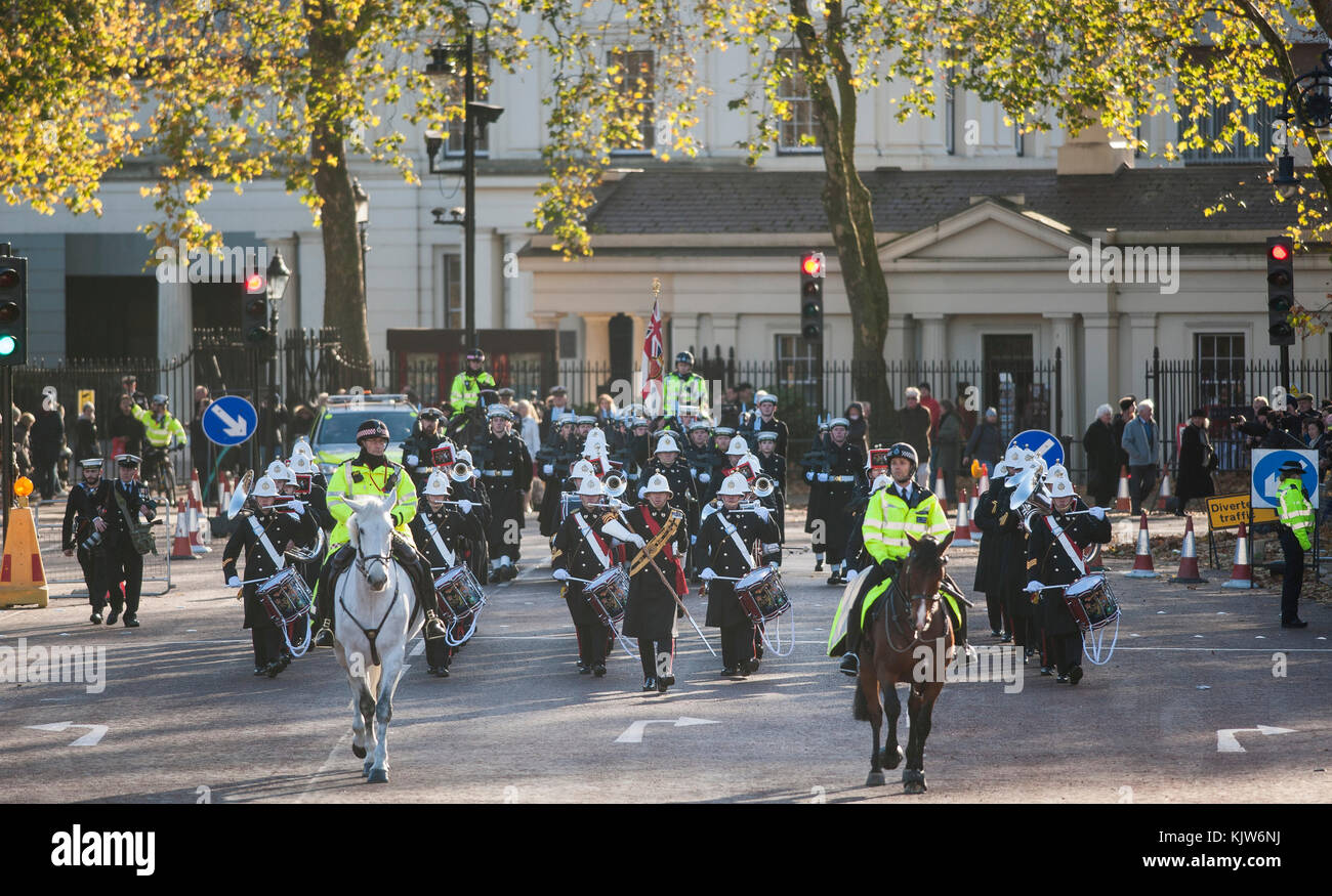 Buckingham Palace, London, UK. 26 November, 2017. In a historic first ...