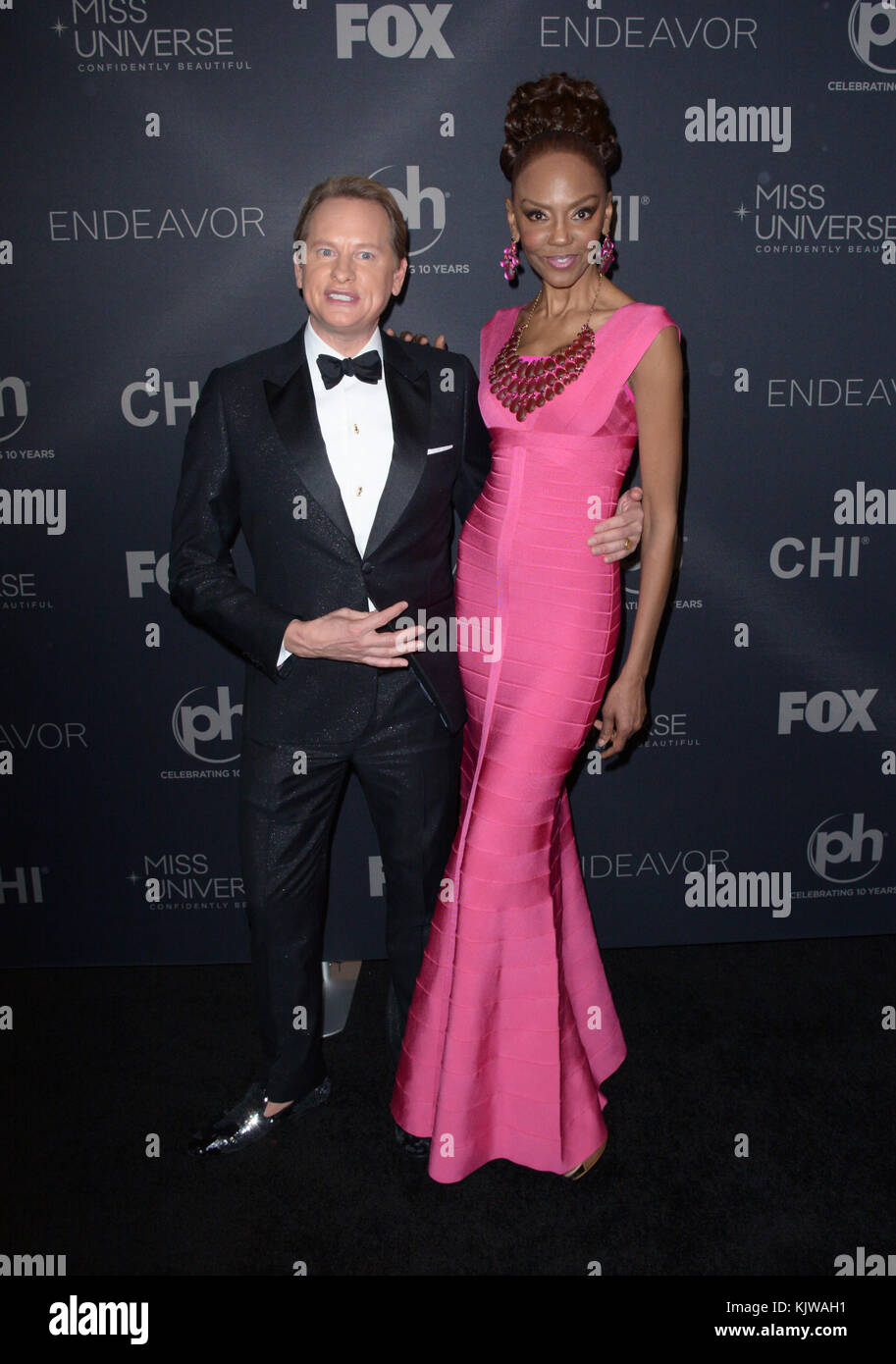 Las Vegas, Nevada, USA. 26th Nov, 2017. Lu Sierra and Carson Kressley ...