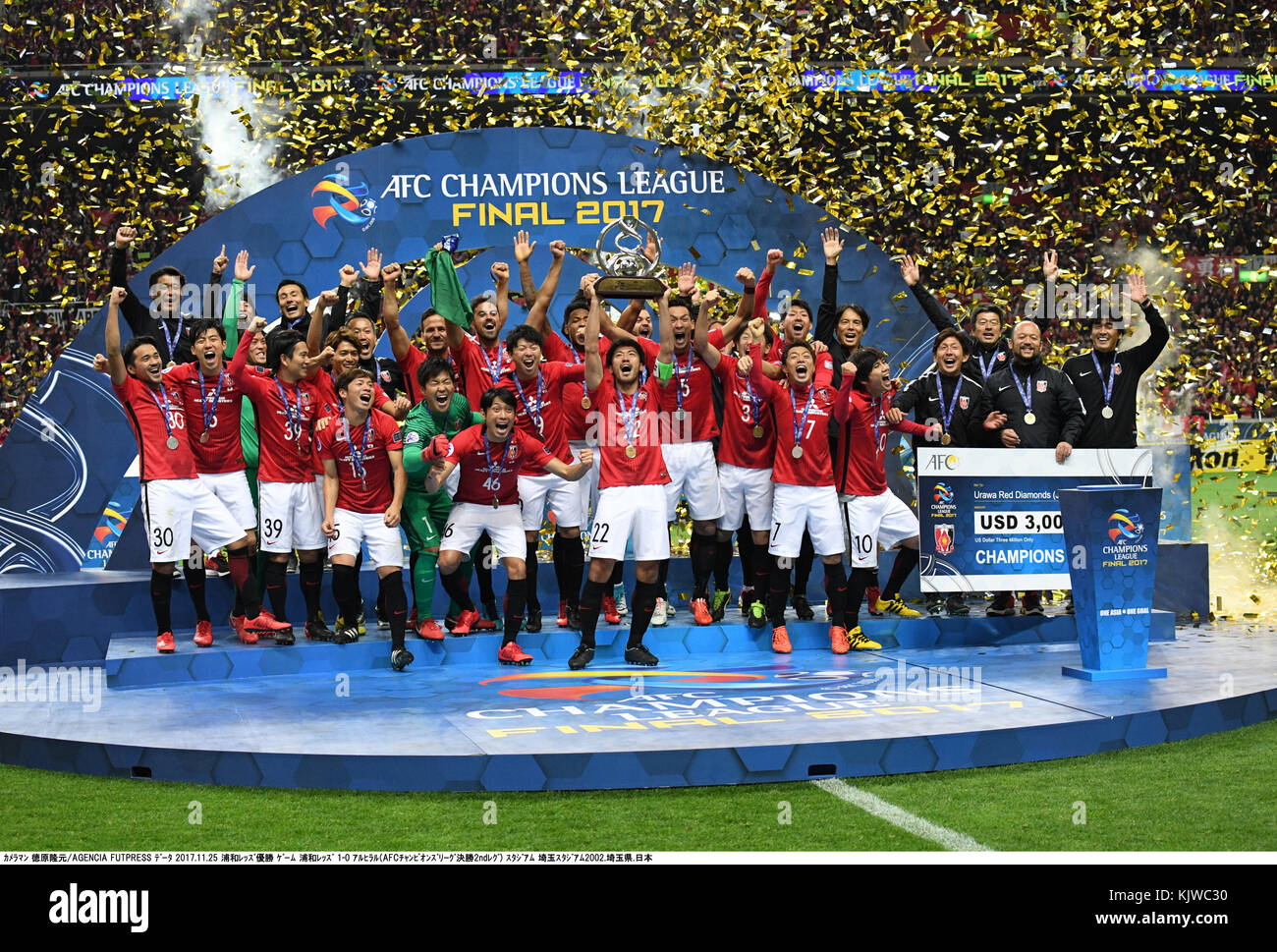 Saitama, Japan. 25th Nov, 2017. Urawa Reds team group Football/Soccer ...