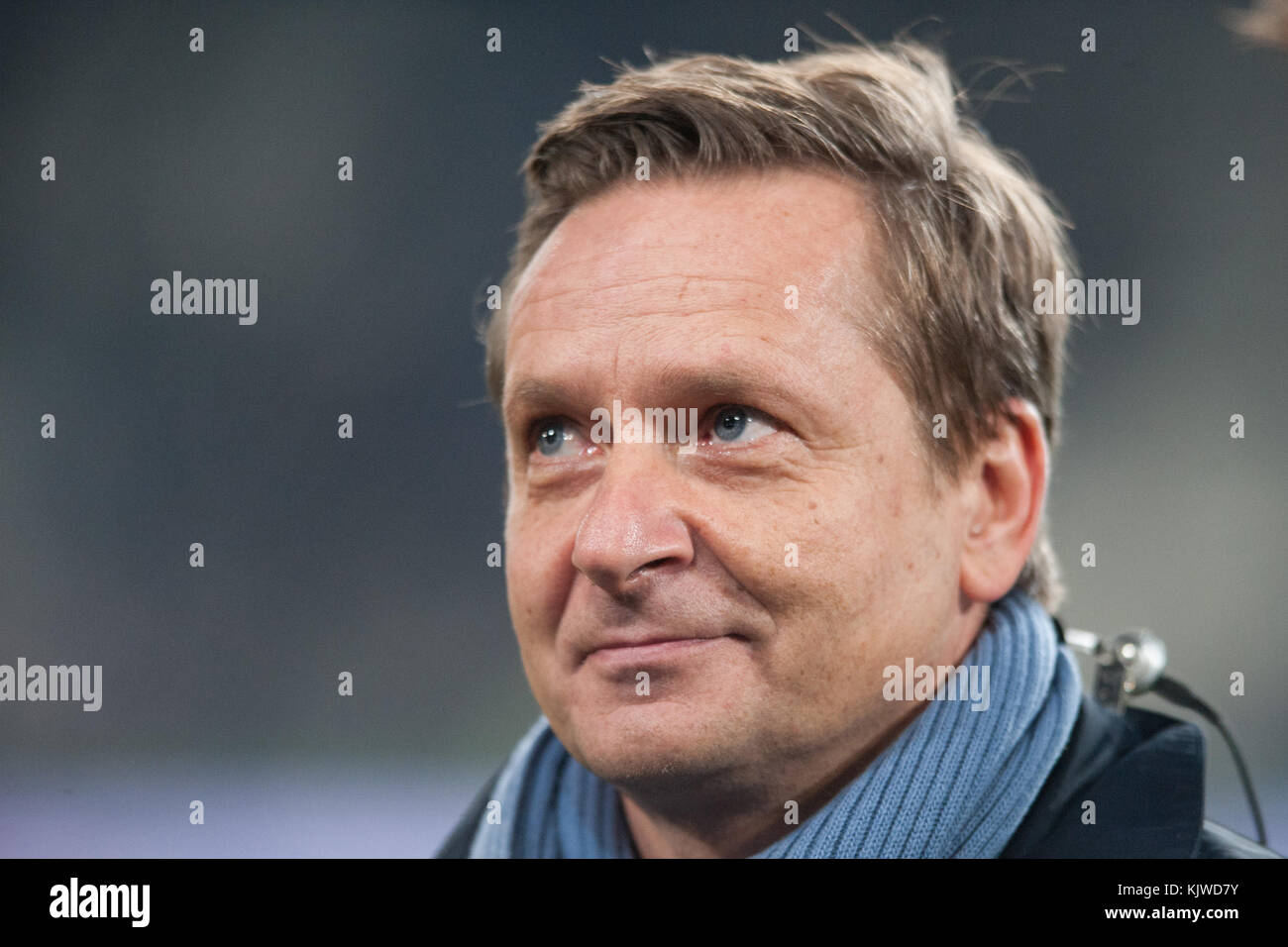 Hannover, Deutschland. 24th Nov, 2017. Horst Heldt (Manager, H ...