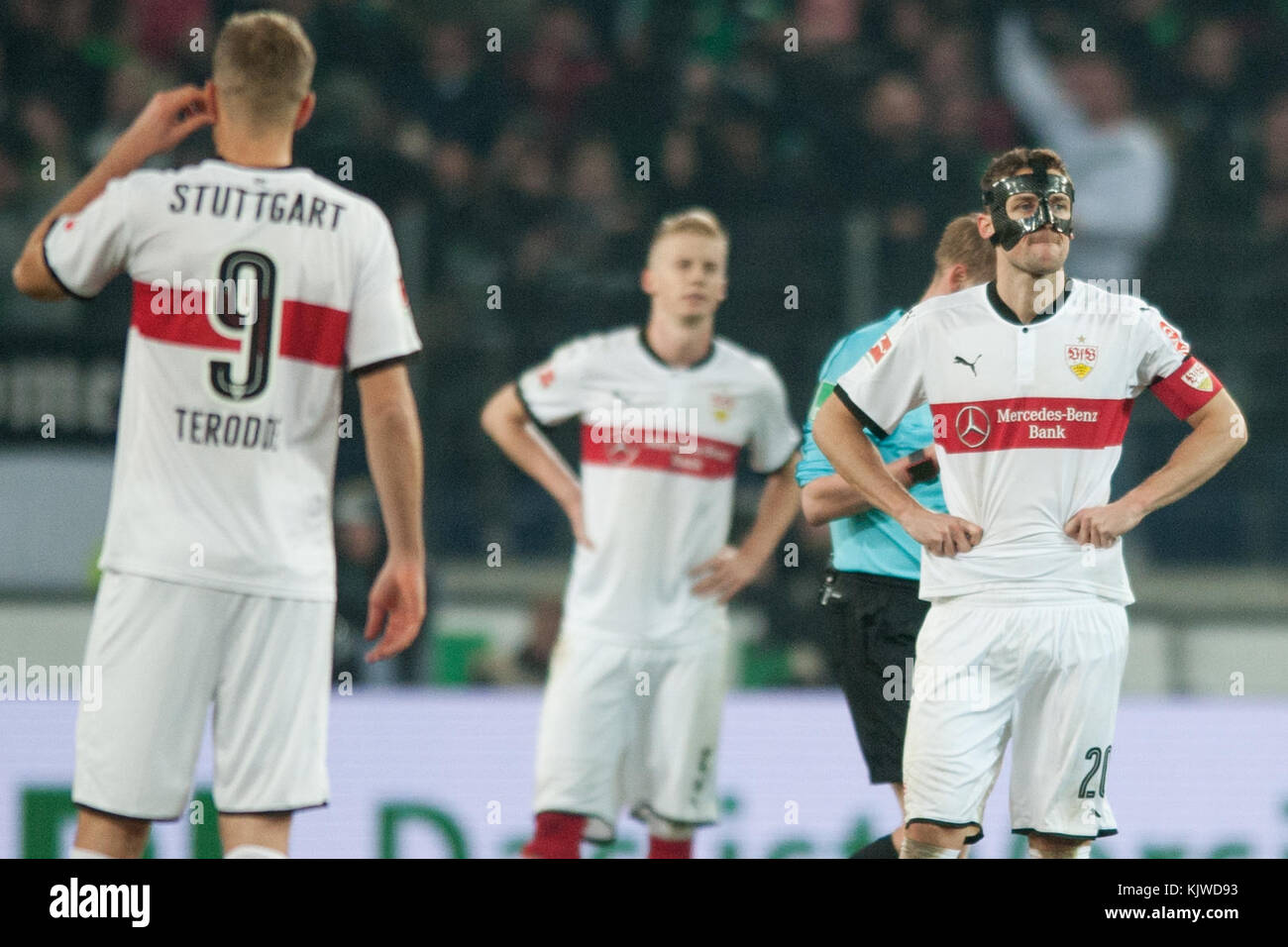 Hannover, Deutschland. 24th Nov, 2017. Simon TERODDE (li., S), Timo ...