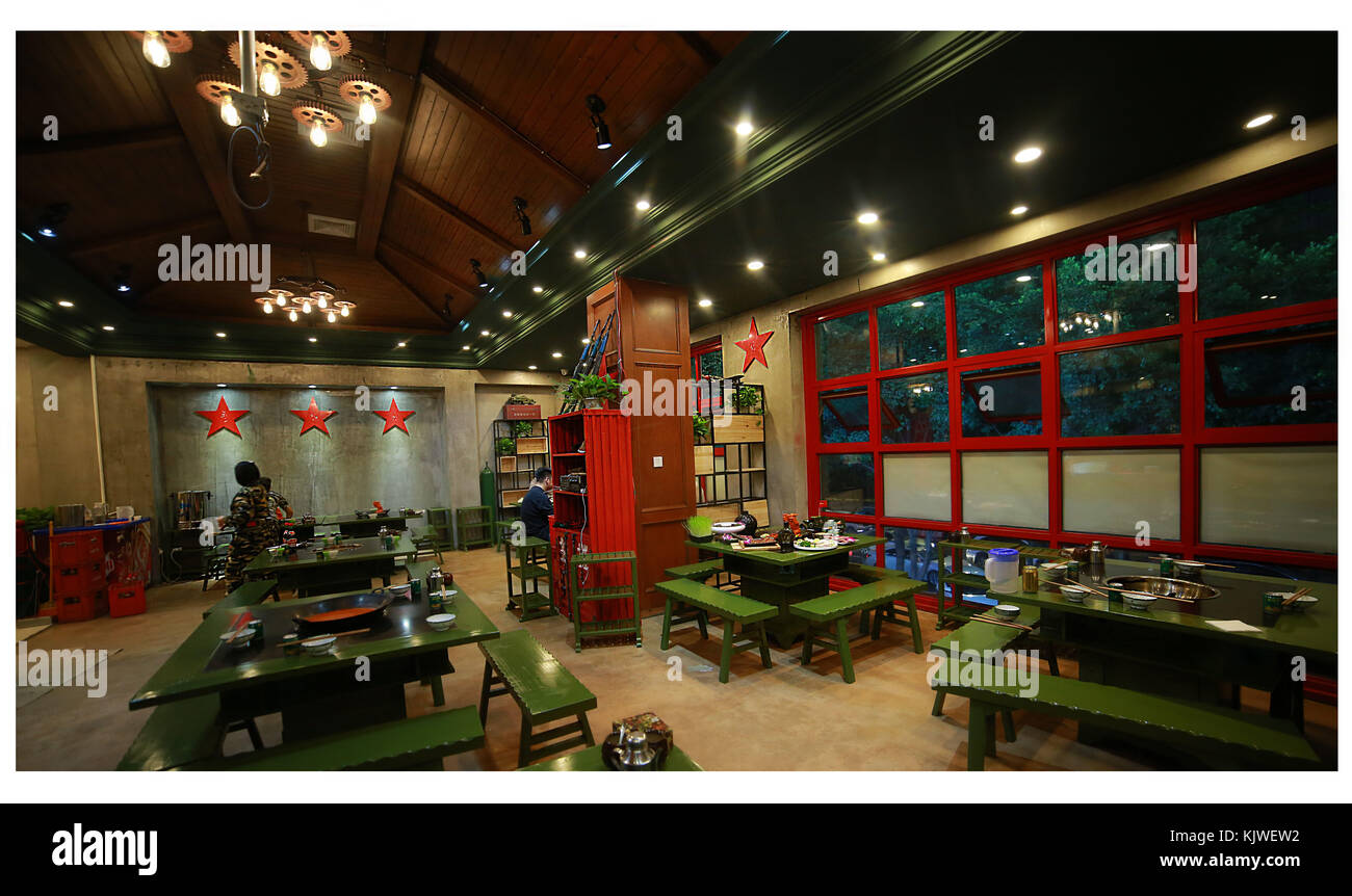 Chongqin, Chongqin, China. 26th Nov, 2017. Chongqing, CHINA-26th November 2017:(EDITORIAL USE ...