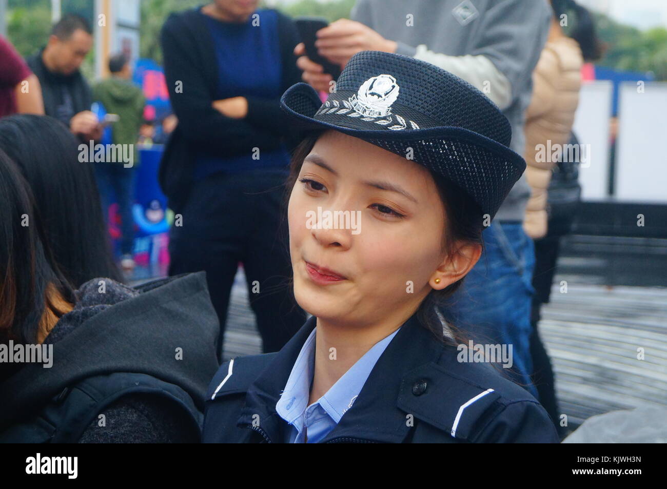 Beautiful chinese female police hi-res stock photography and images - Alamy