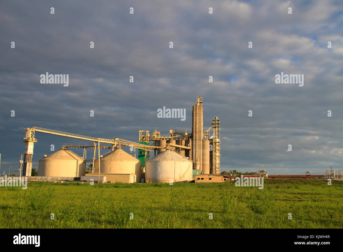 Grain bins, elevator, and agriculture processing equipment in the ...