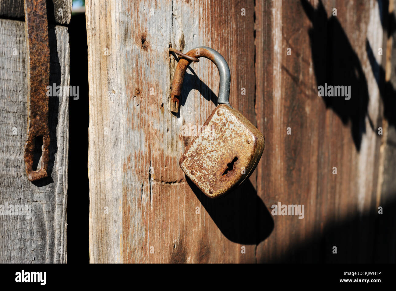 Barn door lock hi-res stock photography and images - Alamy